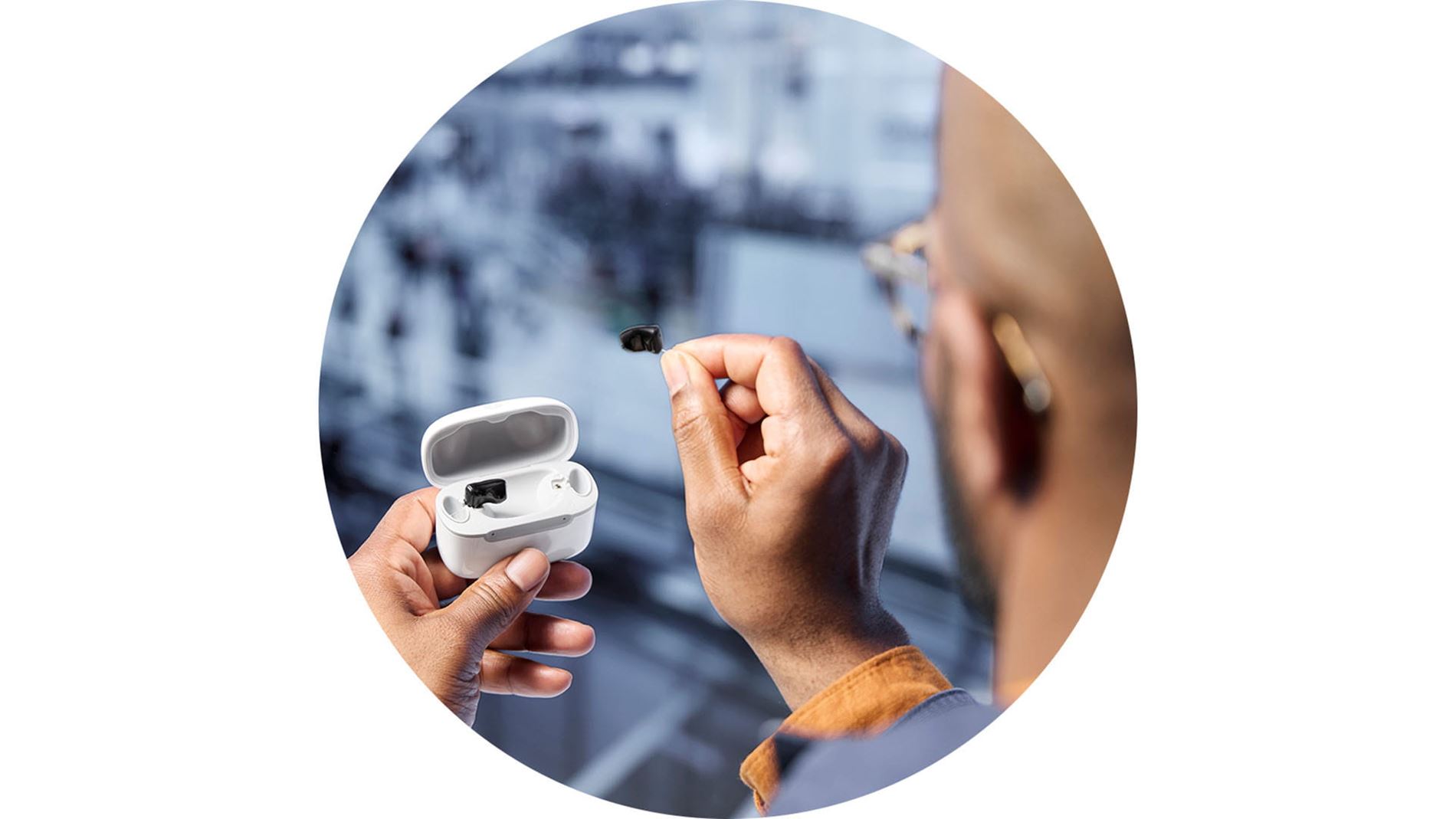 Signia Insio Charge&Go CIC IX hearing aids | Signia Pro