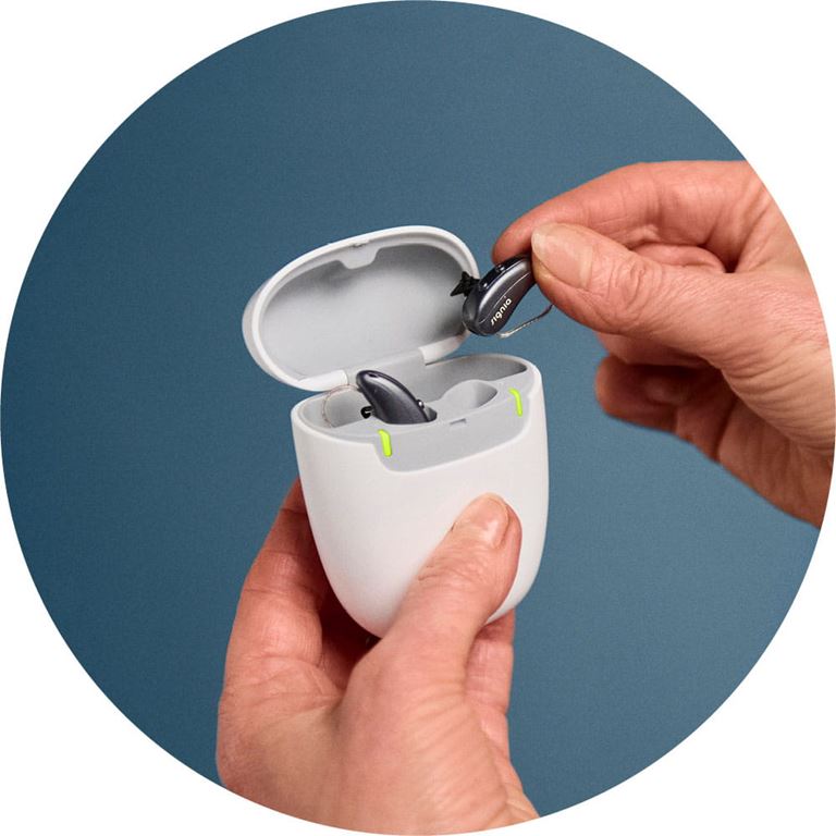 Signia Pure Charge&Go IX hearing aids | Signia Pro
